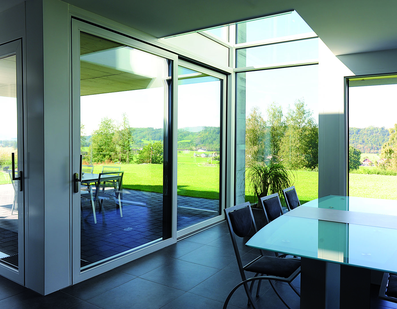 JANISOL HI - CP Sistemi - Sistemi in acciaio per infissi e serramenti ...